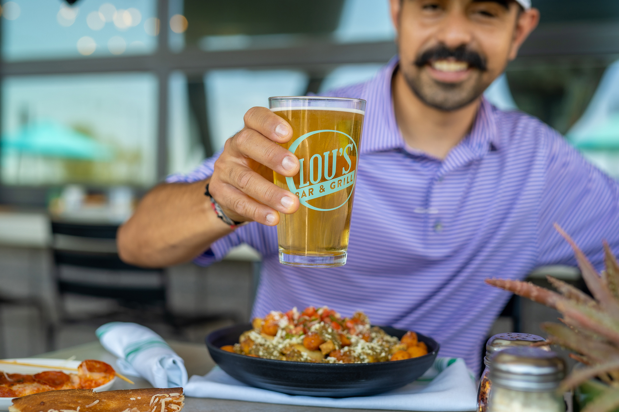 Home - Lou's Bar & Grill
